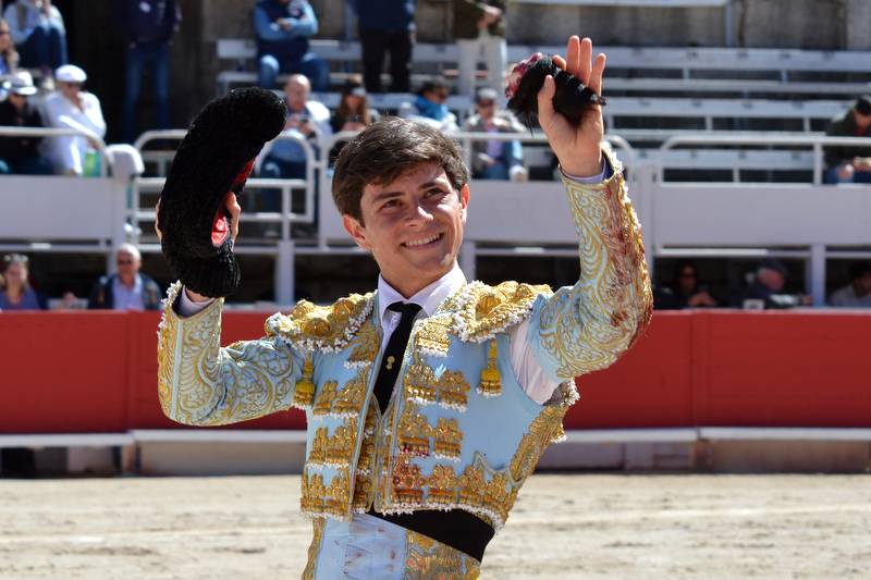 Arles : Aaron Palacio émerge de la seconde novillada de la Feria
