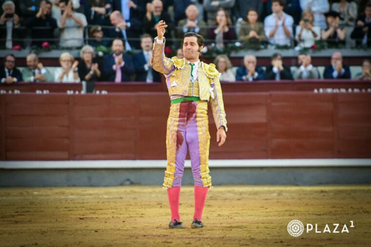 Madrid : Morante de la Puebla se coupe la coleta après avoir ouvert la Puerta Grande